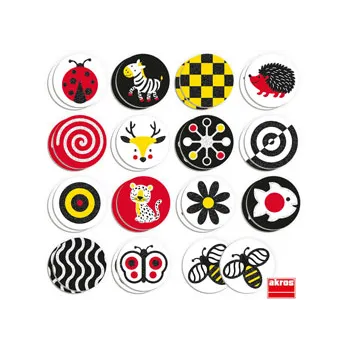 Touch-Memory Visual Discrimination